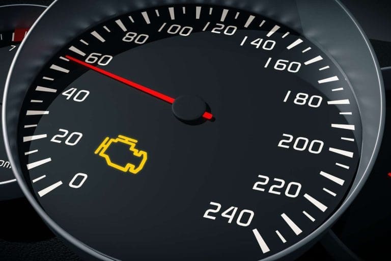 Voyant moteur : dans quels cas peut-il s’allumer